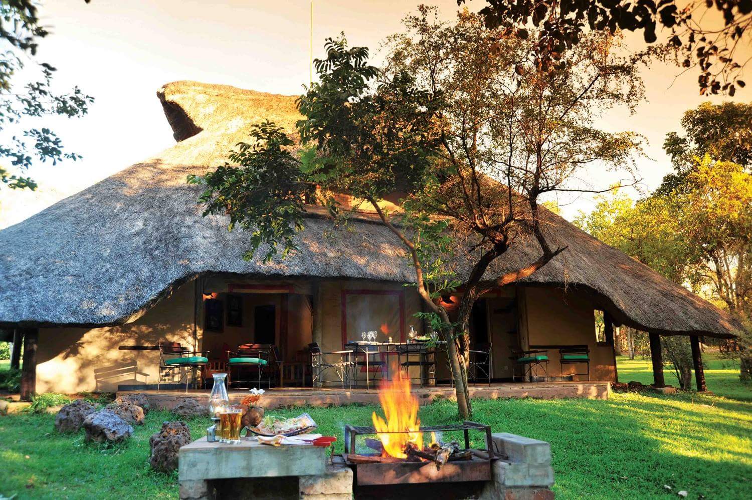The Best Safari Lodges In Botswana And Zimbabwe - Safari Lodge School